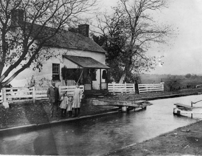Life As A Lock Keeper On The Cando Canal Cando Canal Trust